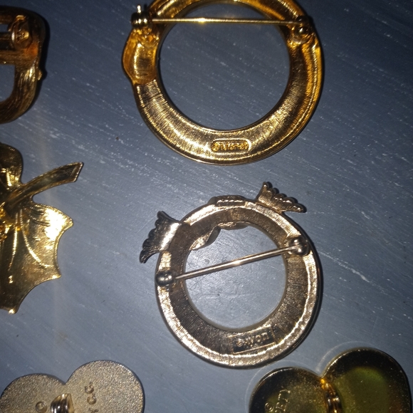 Vintage | Jewelry | Vintage Brooches Monet Avon Hallmark Variety Club ...